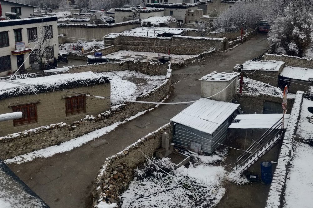 Normal life affected as temperature drops to -15 degrees Celsius in ...