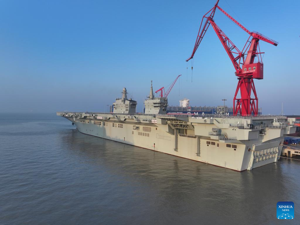 Chinese PLA Navy's first Type 076 amphibious assault ship 'Sichuan ...